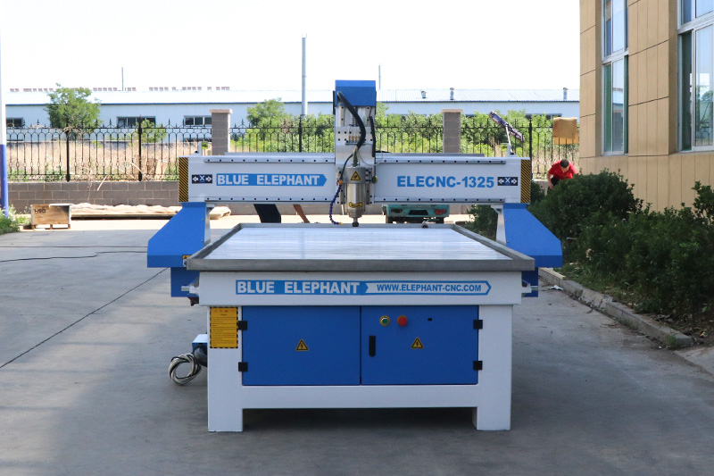 Best Selling 3 Axis 1325 Wood Router Machine with Affordable Wood CNC Machine Price Sale in Romania RO